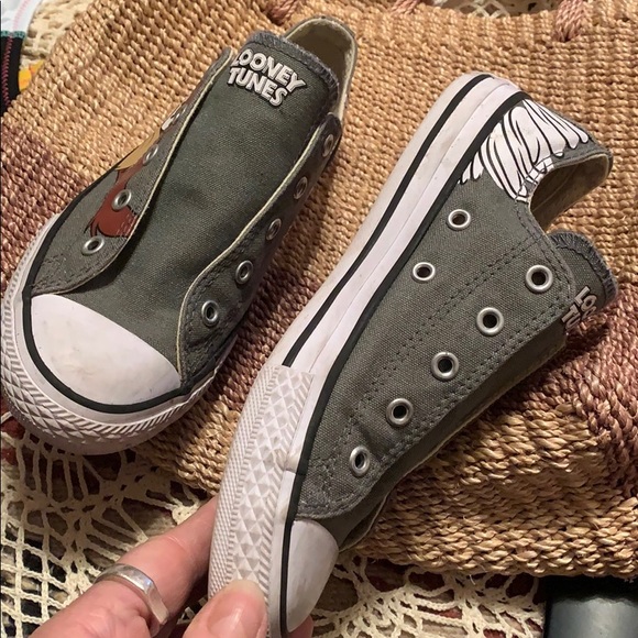 Converse | Shoes | Thats All Folks Converse Looney Times Cartoon ...